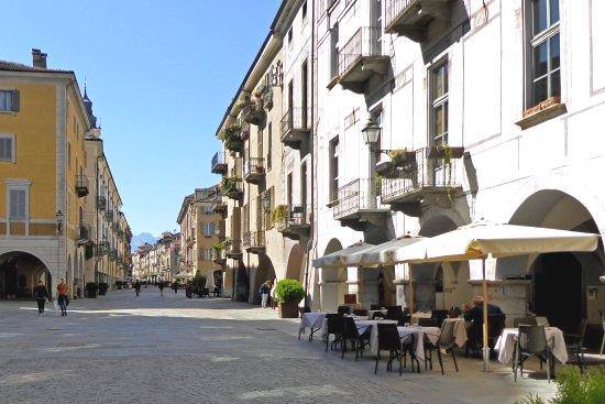 Via Roma a Cuneo